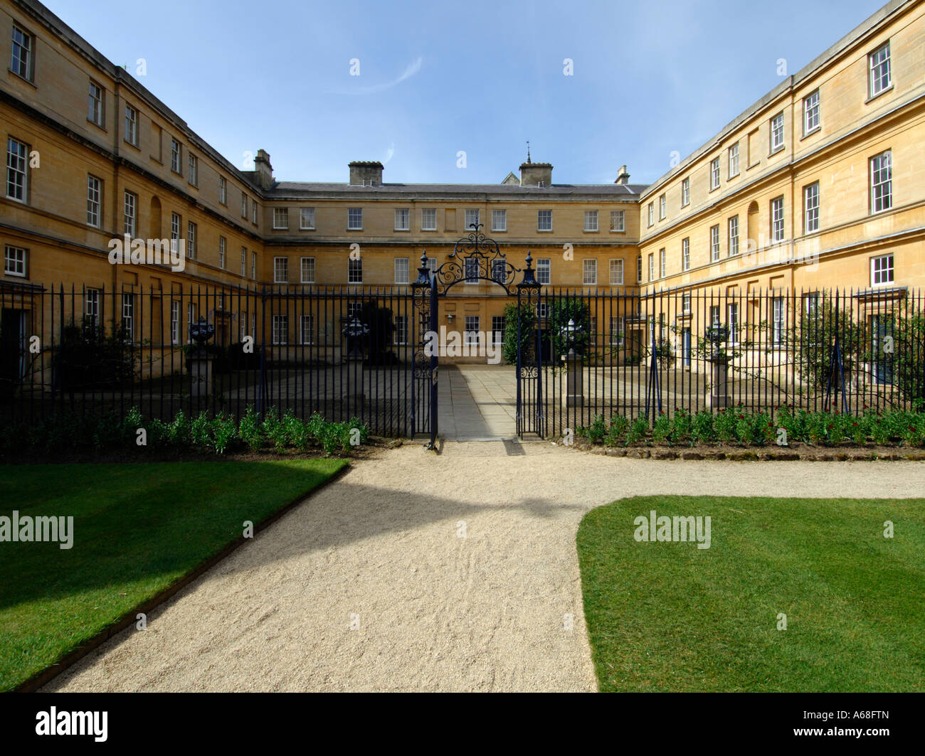 The Lawns and Garden Quadrangle of Trinity College Oxford Stock Photo ...