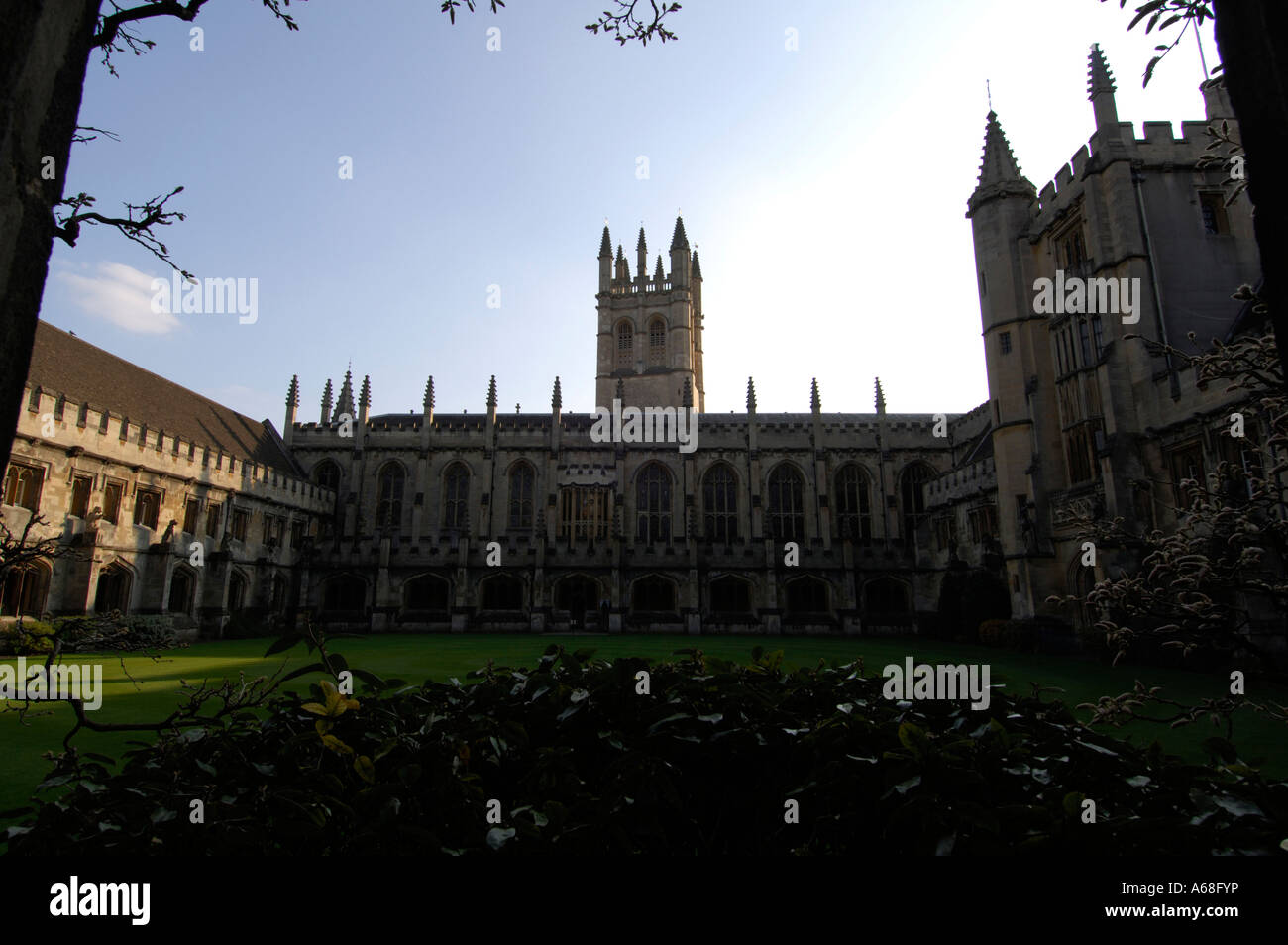 Magdalen College Tower and Cloister Quadrangle Stock Photo - Alamy