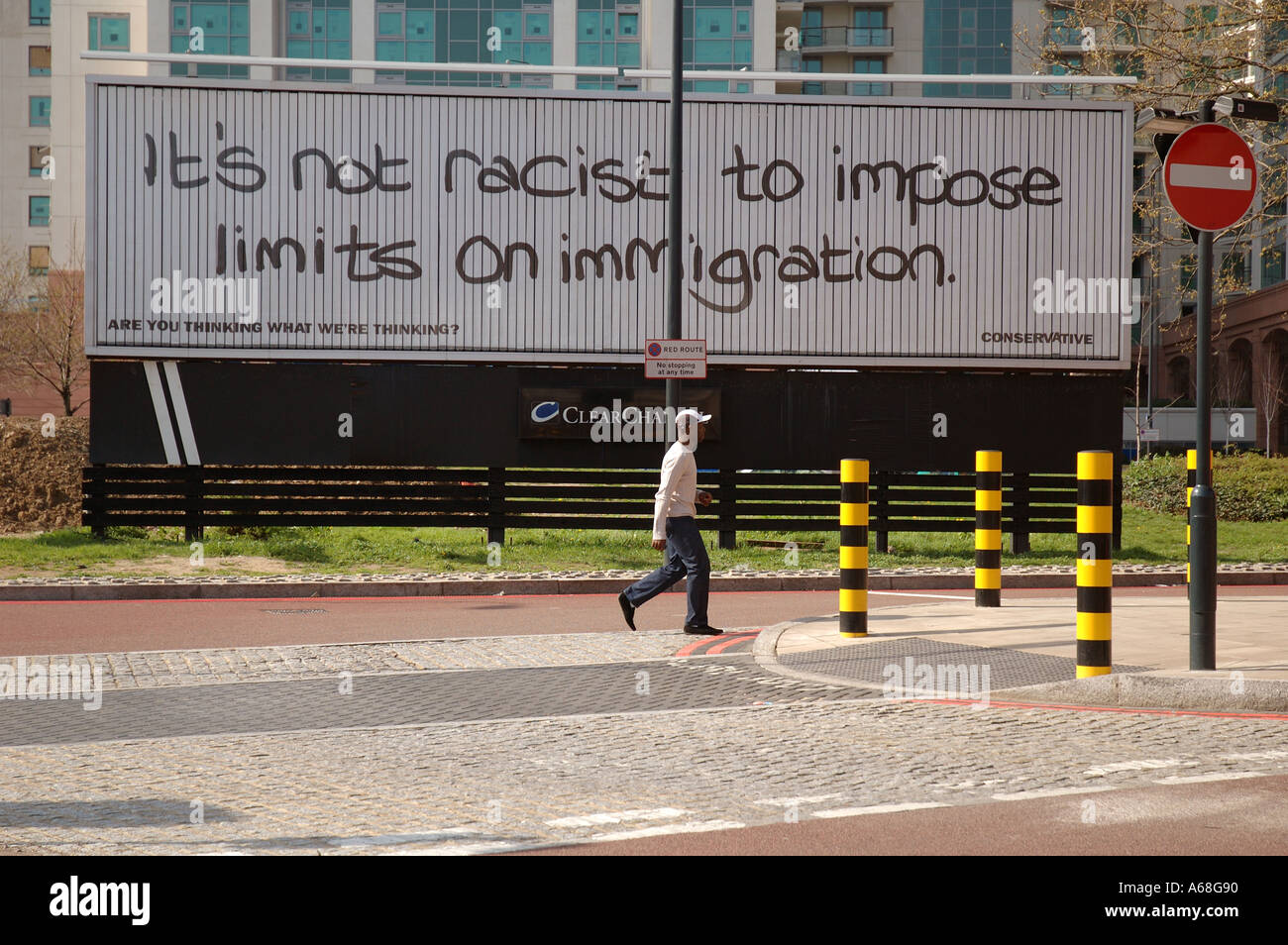 Conservative party campaign posters hi-res stock photography and images ...