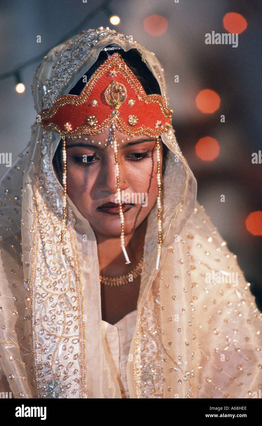 indian bride during wedding Stock Photo - Alamy