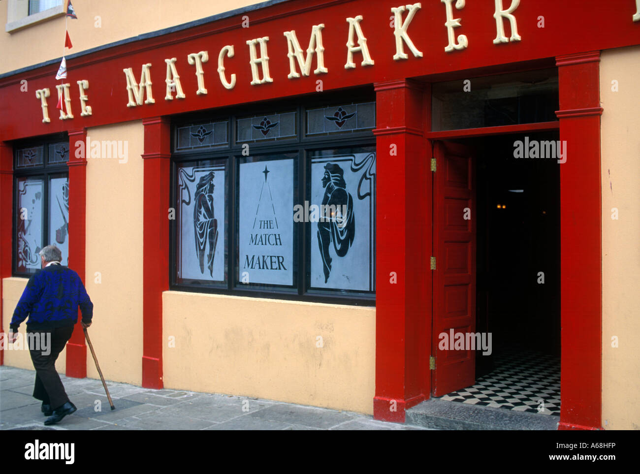 Matchmaker hi-res stock photography and images - Alamy