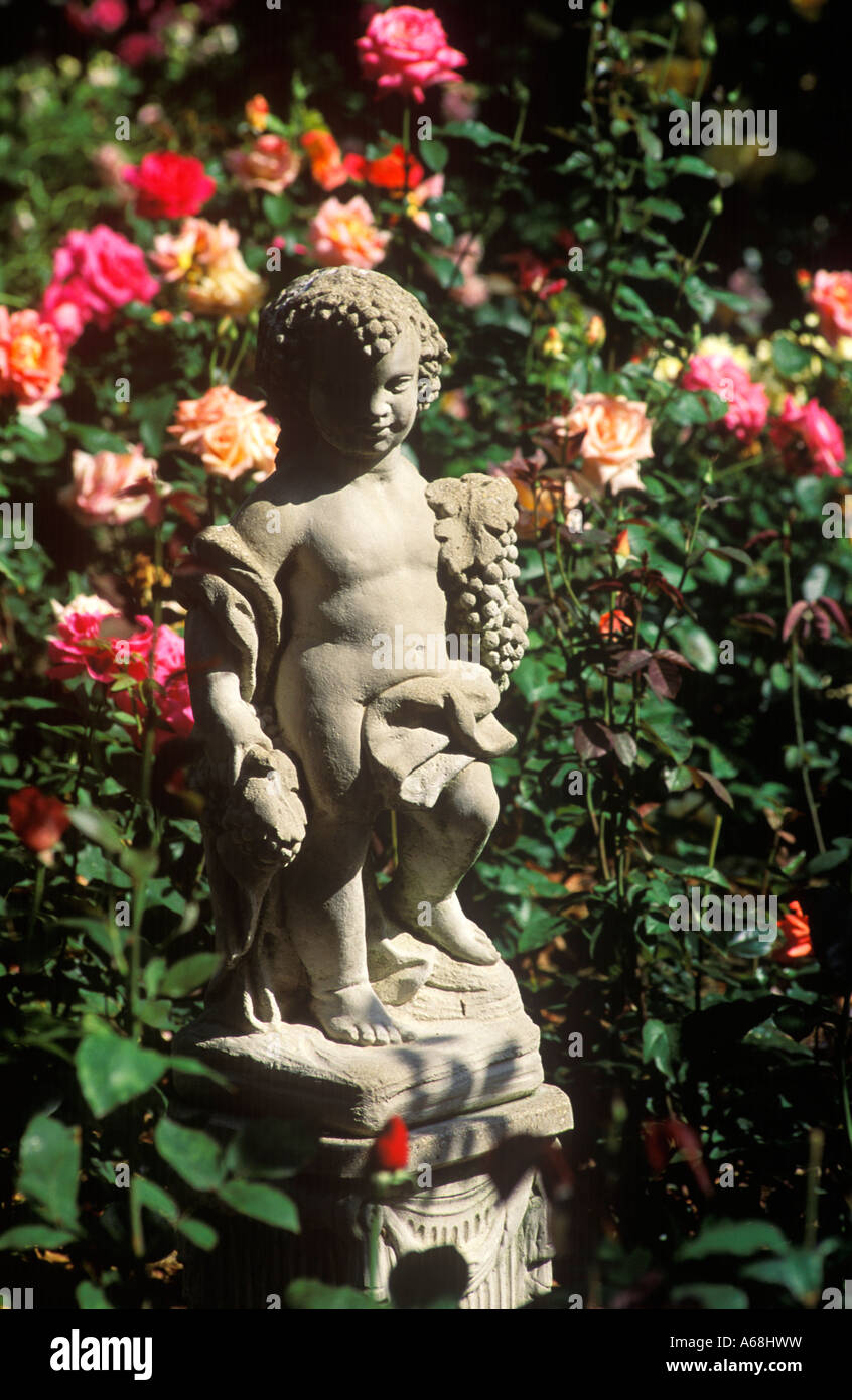 Cherub flowers hi-res stock photography and images - Alamy