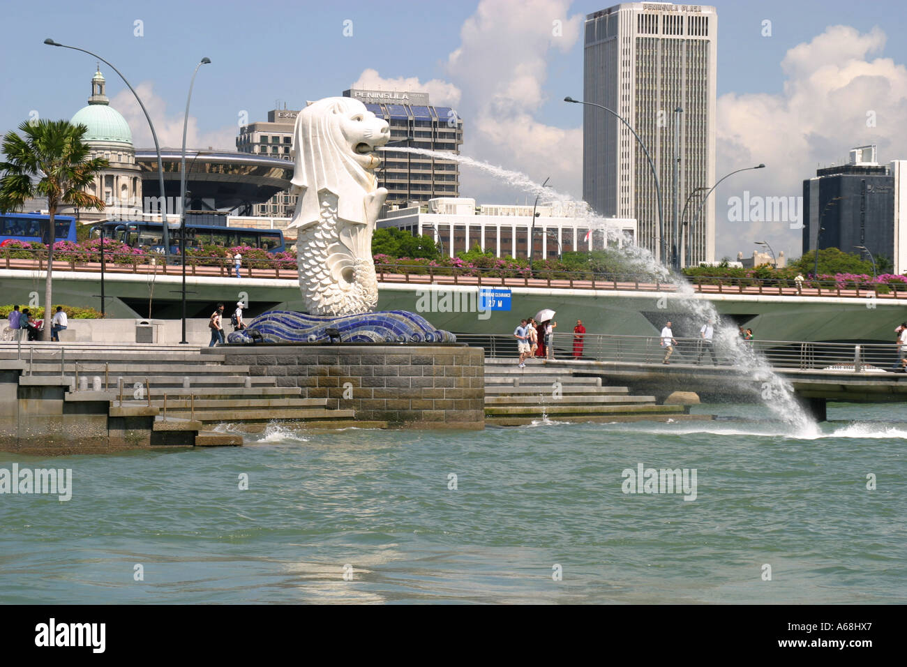 The statue of the mythical Merlion, Singapore harbour, Asia Stock Photo ...