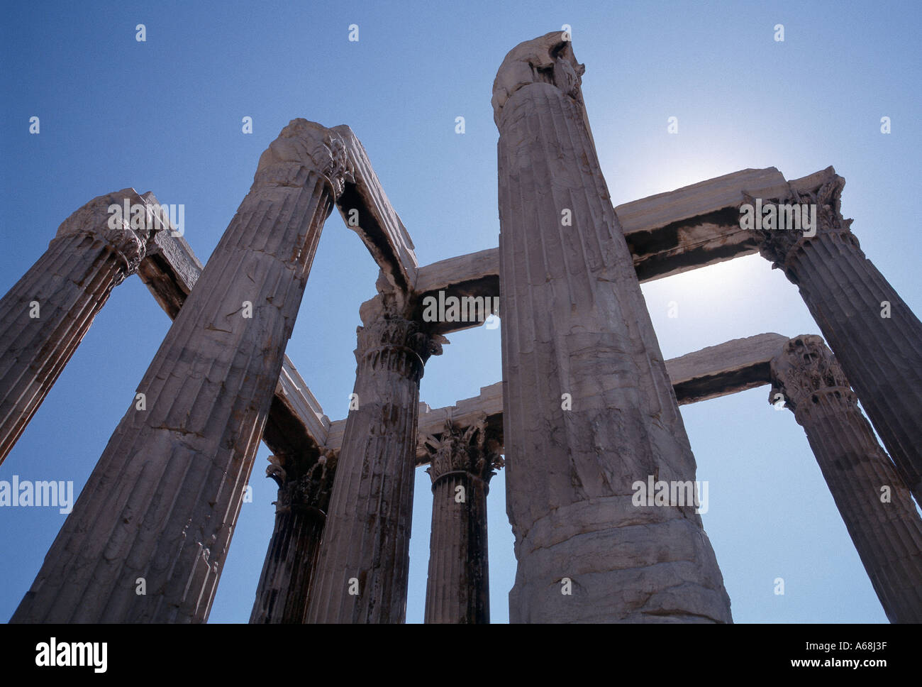 huge columns of the temple of zeus Stock Photo - Alamy