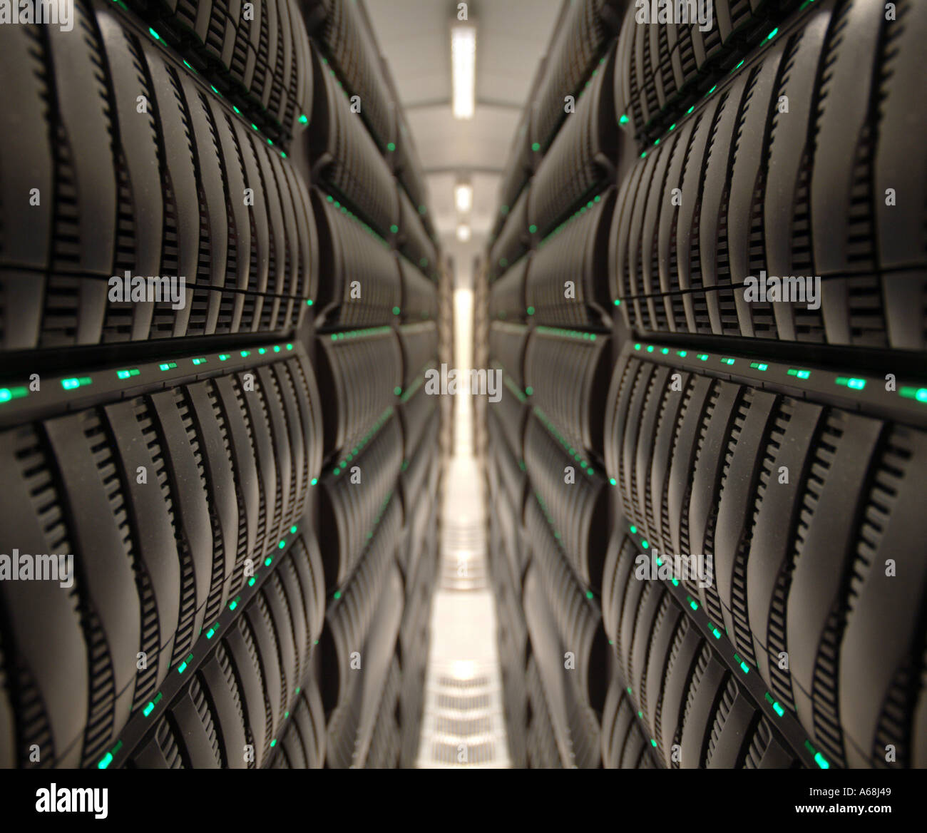 computer datacenter storage san disks green leds Stock Photo - Alamy