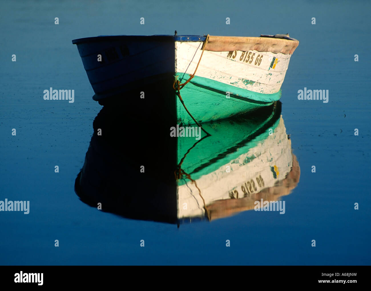 Rowboats on water hi-res stock photography and images - Alamy