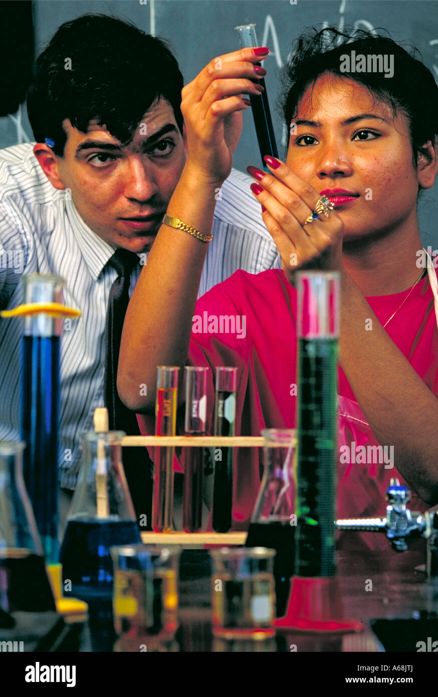 HIGH SCHOOL SCIENCE CLASS Stock Photo - Alamy