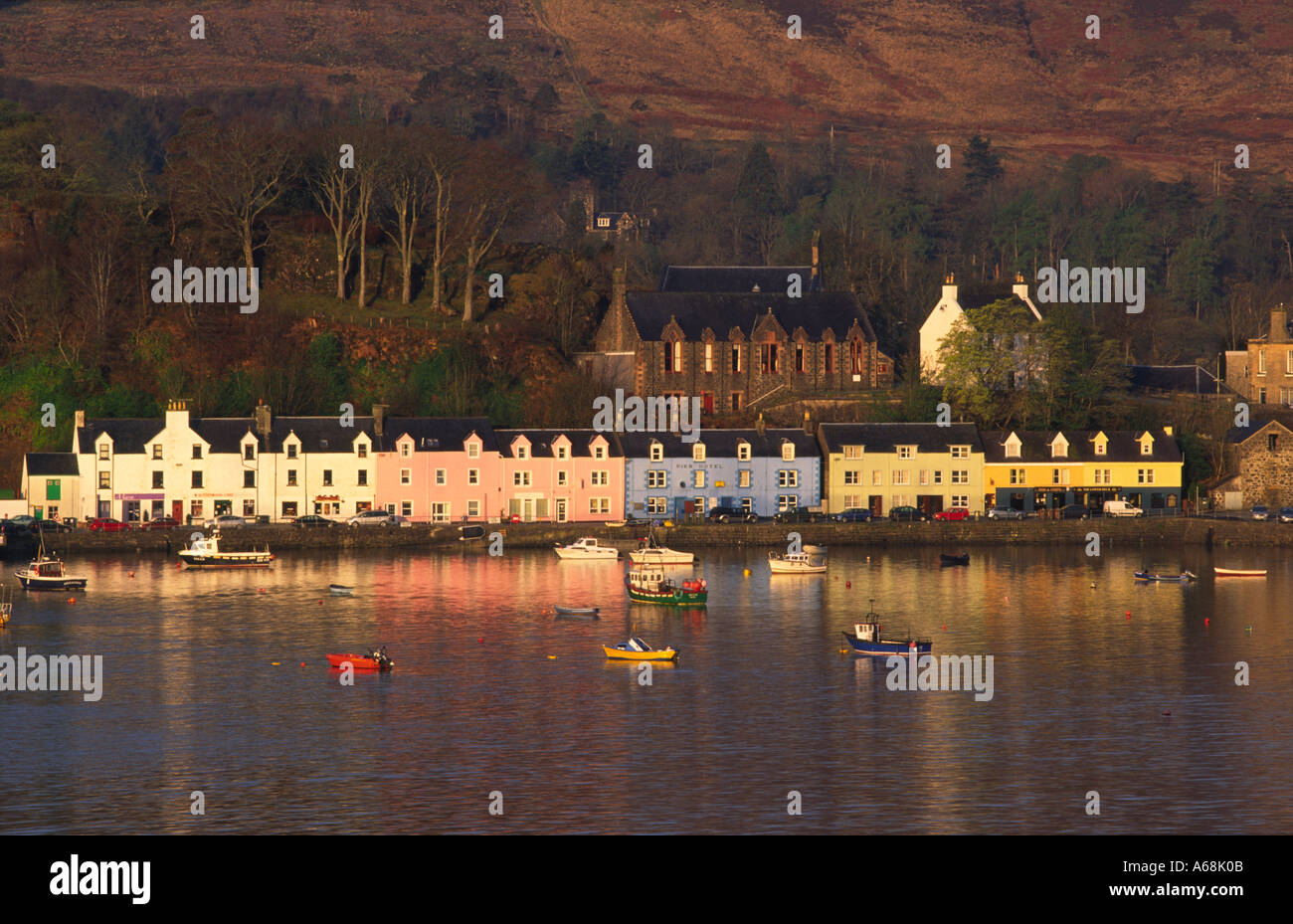 Portree colour houses hi-res stock photography and images - Alamy