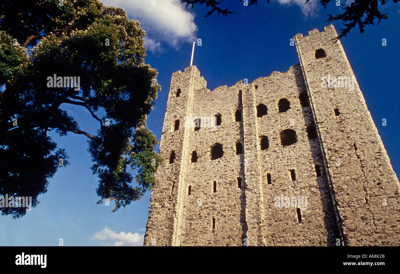Rochester castle norman keep hi-res stock photography and images - Alamy