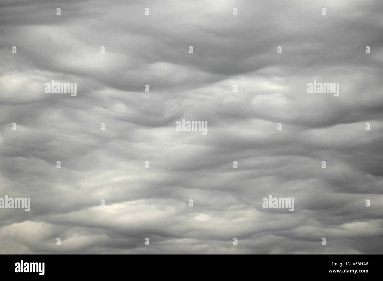 Gray overcast sky before rain Stock Photo - Alamy