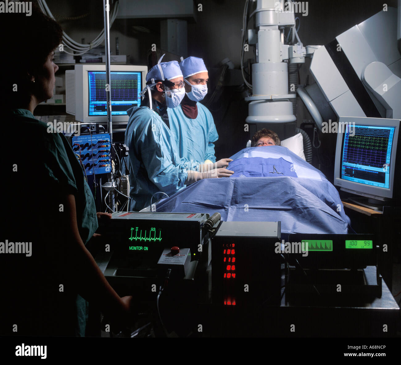 Electrocardiogram procedure hi-res stock photography and images - Alamy