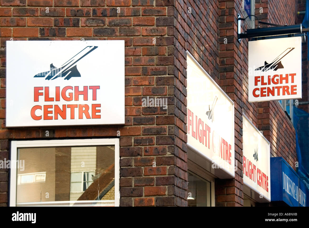 Flight centre logo hi-res stock photography and images - Alamy