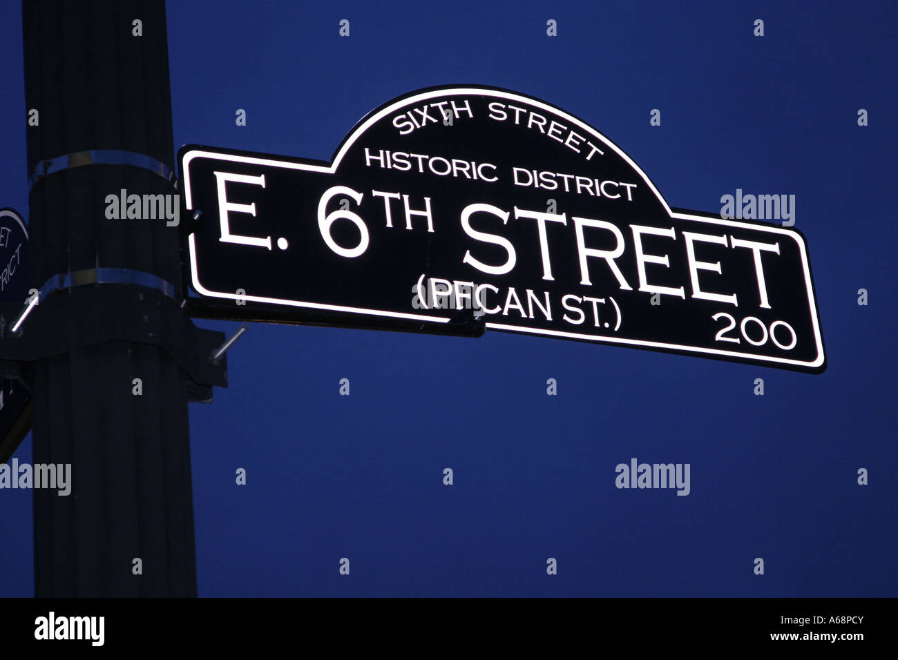 Downtown 6th Street - Austin, TX Stock Photo - Alamy