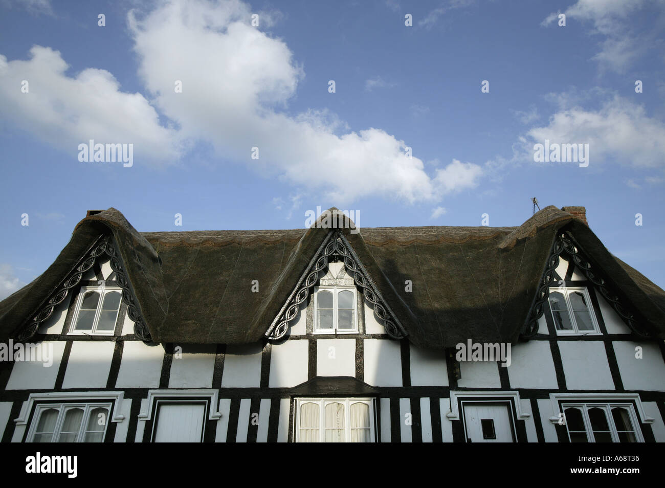 A thatched cottage in the Worcestershire village of Offenham England UK ...