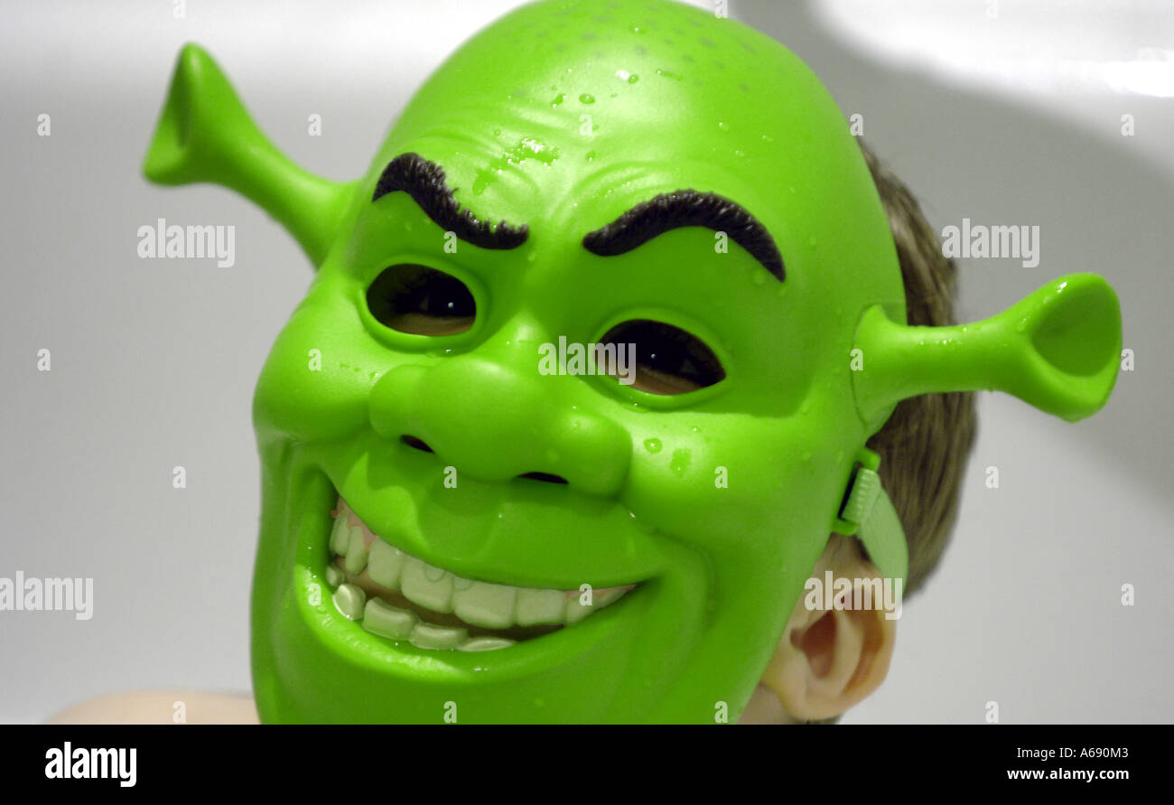 Shrek costume hi-res stock photography and images - Alamy