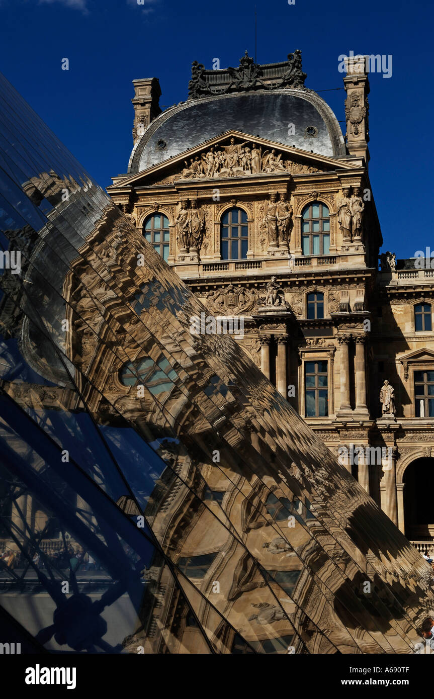 Closeup detail of the facade of the Palais du Louvre museum Paris ...