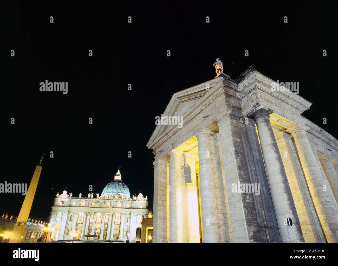 Piazza san pietro saint peter s square hi-res stock photography and ...