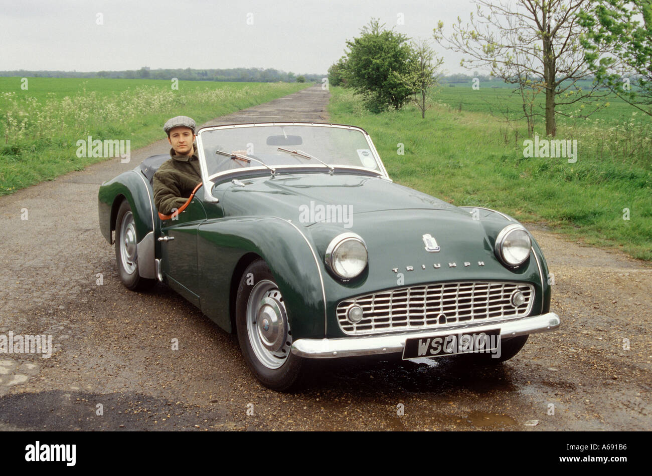 Posh car english countryside hi-res stock photography and images - Alamy