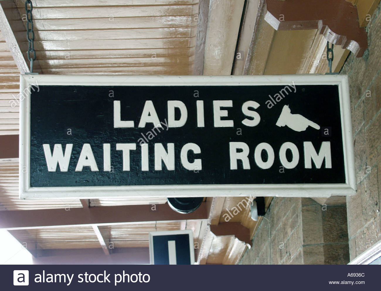 Ladies Waiting Room Stock Photos & Ladies Waiting Room Stock Images - Alamy