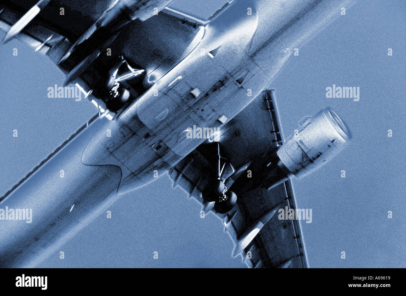 Alitalia plane overhead on landing approach into London Heathrow ...