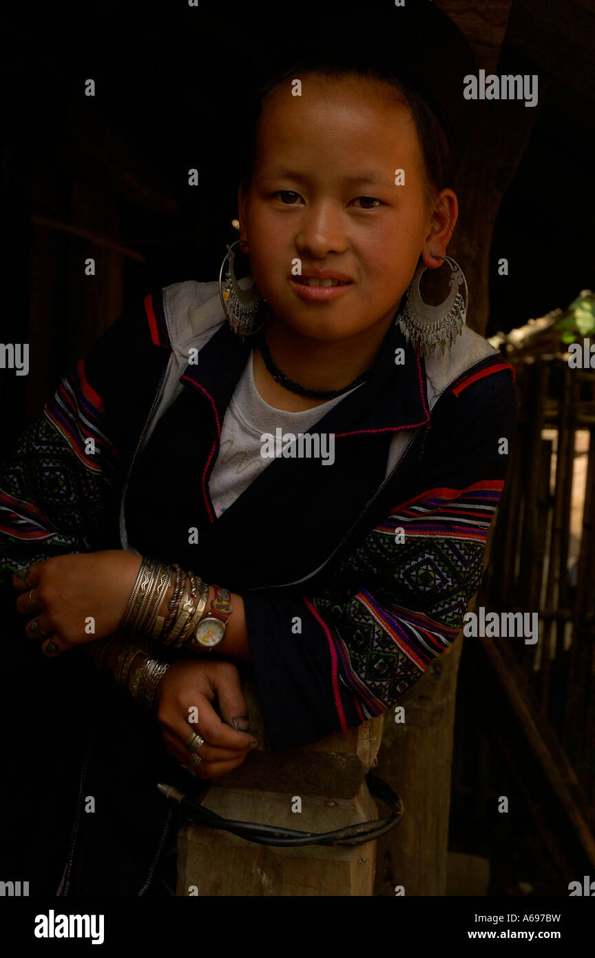 Black Hmong Indigenous people, Lao Chai, Sapa, Vietnam Stock Photo - Alamy