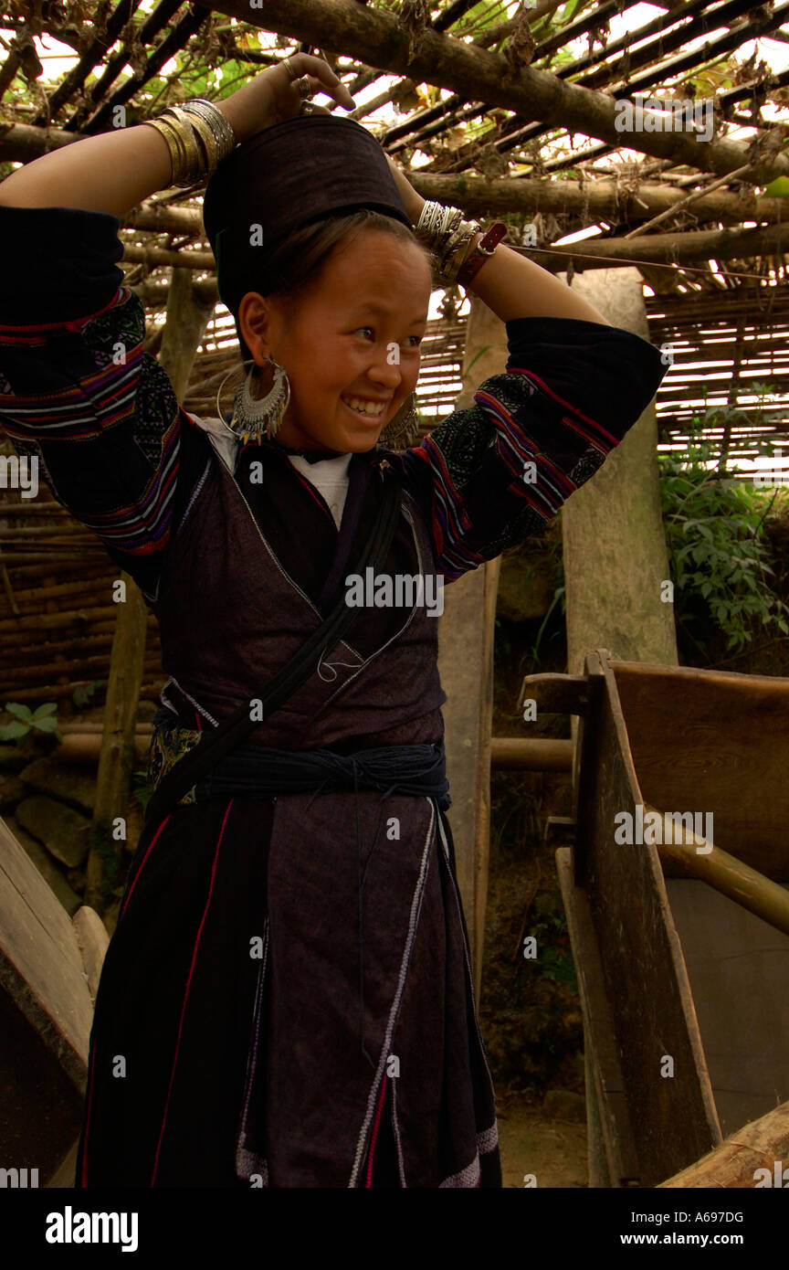 Black Hmong Indigenous people, Lao Chai, Sapa, Vietnam Stock Photo - Alamy