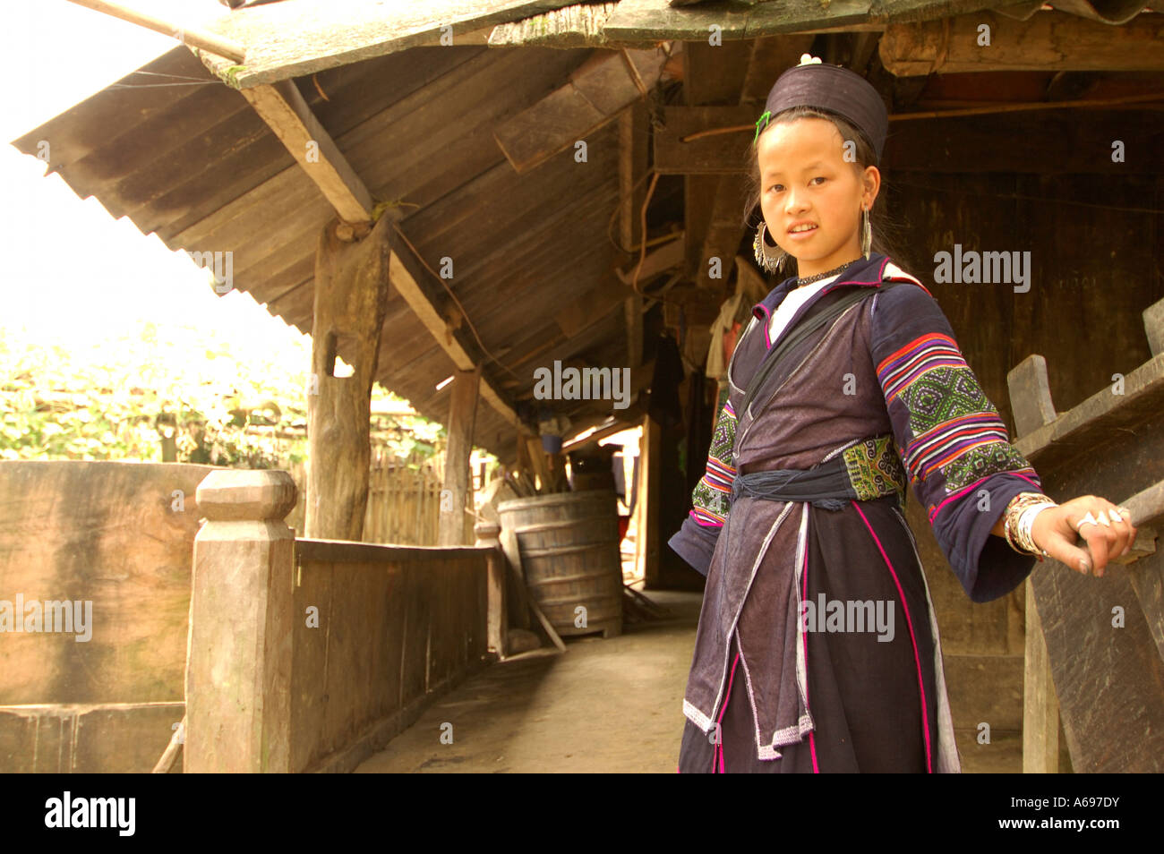 Black Hmong Indigenous people, Lao Chai, Sapa, Vietnam Stock Photo - Alamy