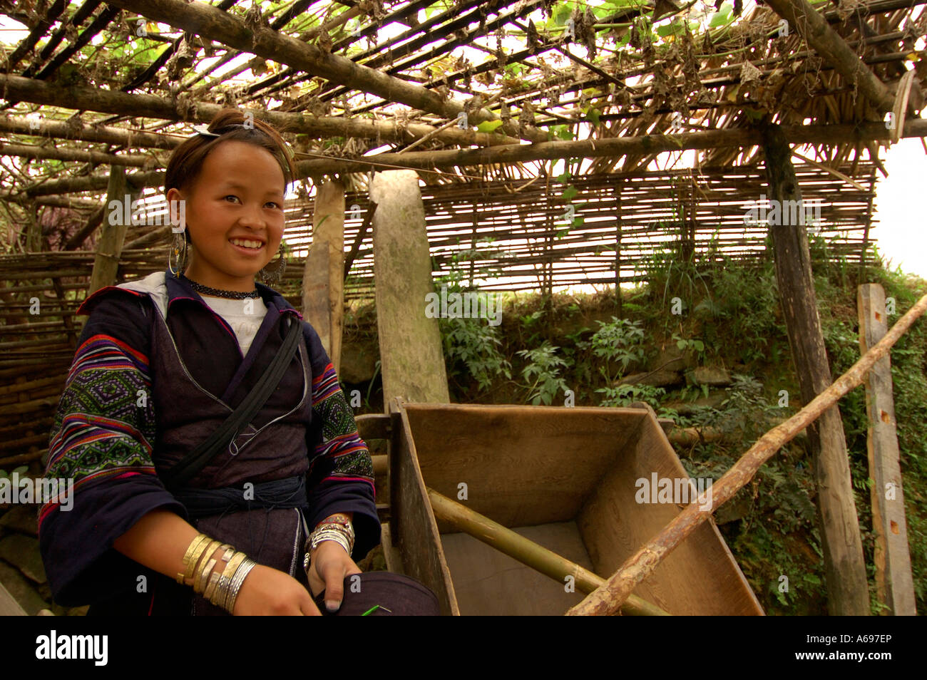 Black Hmong Indigenous people, Lao Chai, Sapa, Vietnam Stock Photo - Alamy