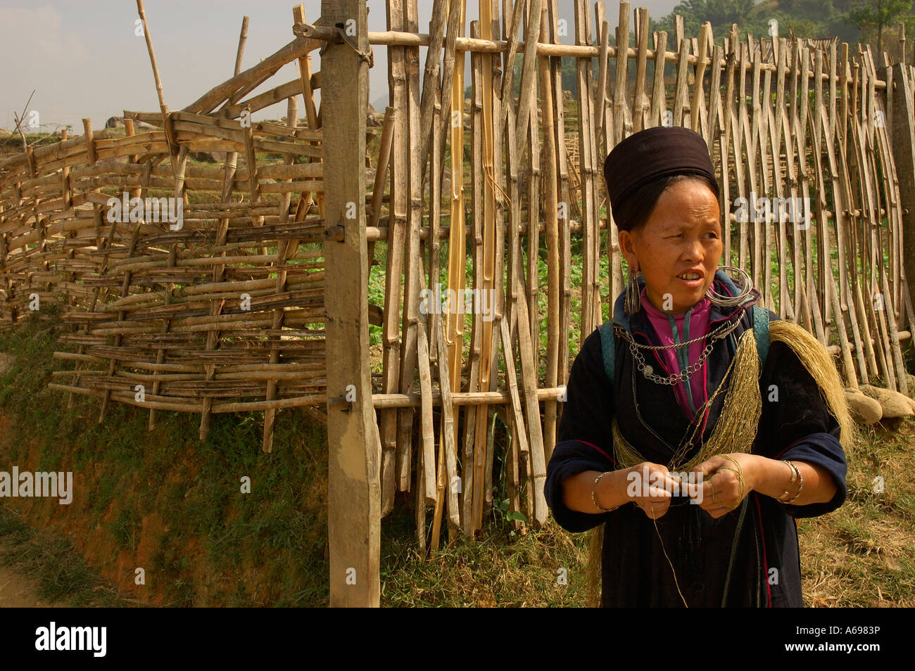 Black Hmong Indigenous people, Lao Chai, Sapa, Vietnam Stock Photo - Alamy