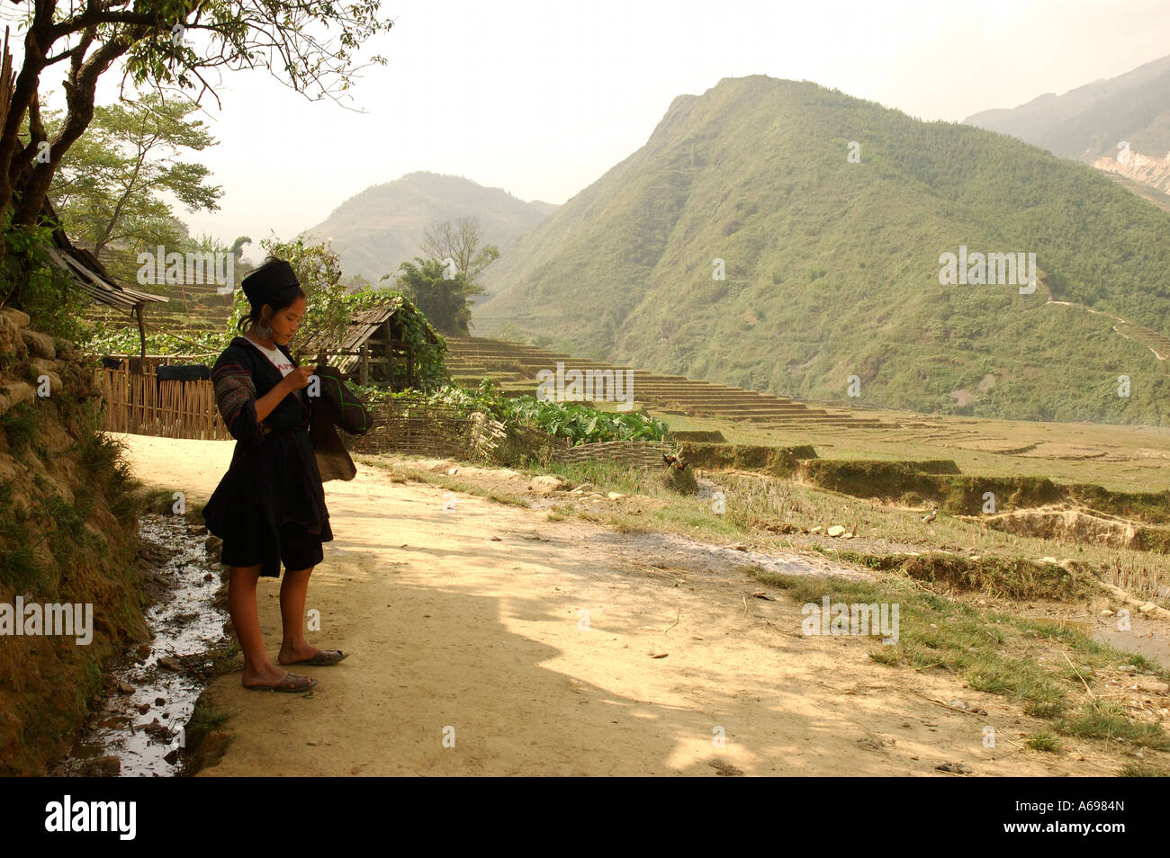 Black Hmong Indigenous people, Lao Chai, Sapa, Vietnam Stock Photo - Alamy