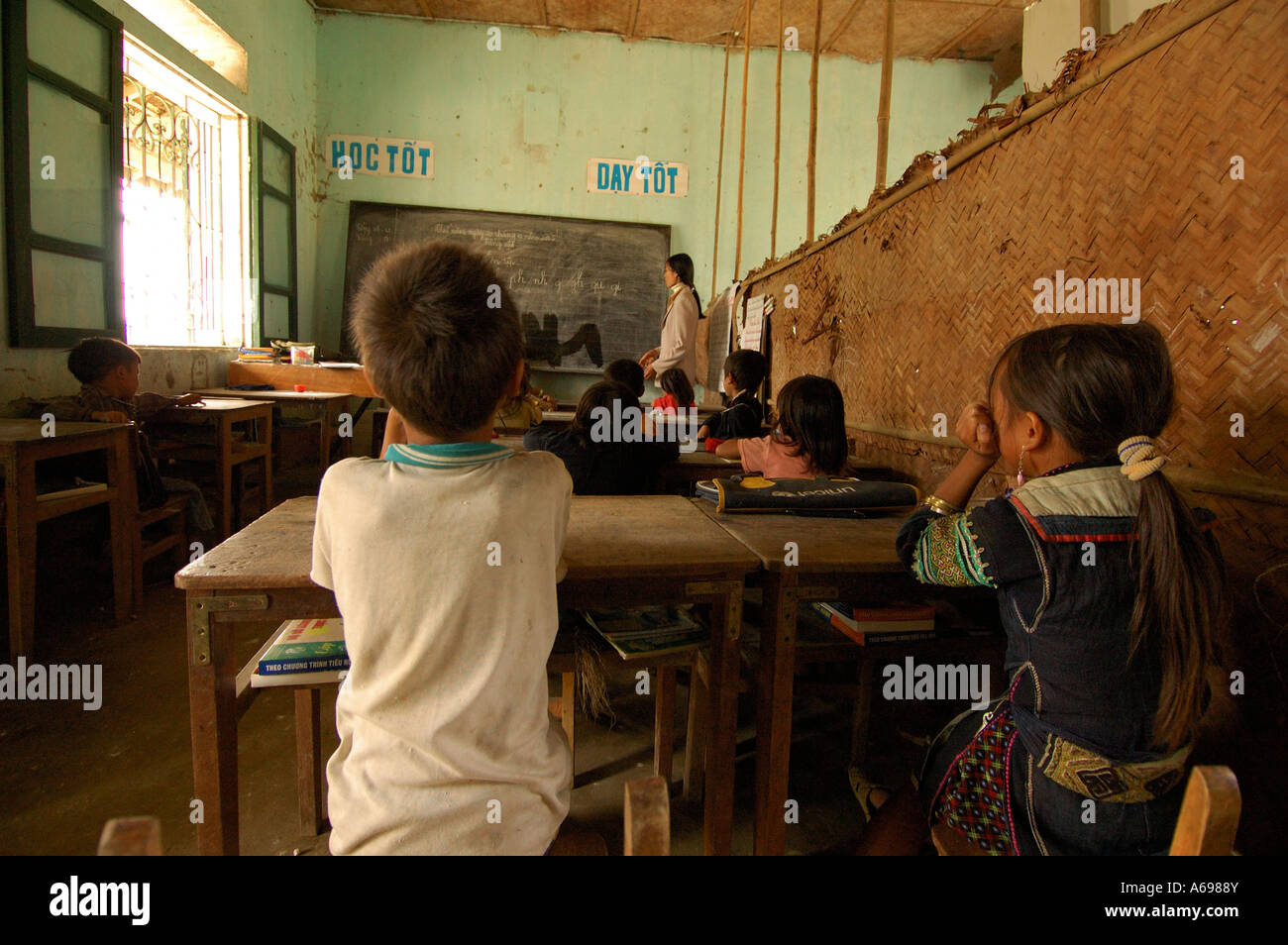 Black Hmong Indigenous school children, Lao Chai, Sapa, Vietnam Stock ...