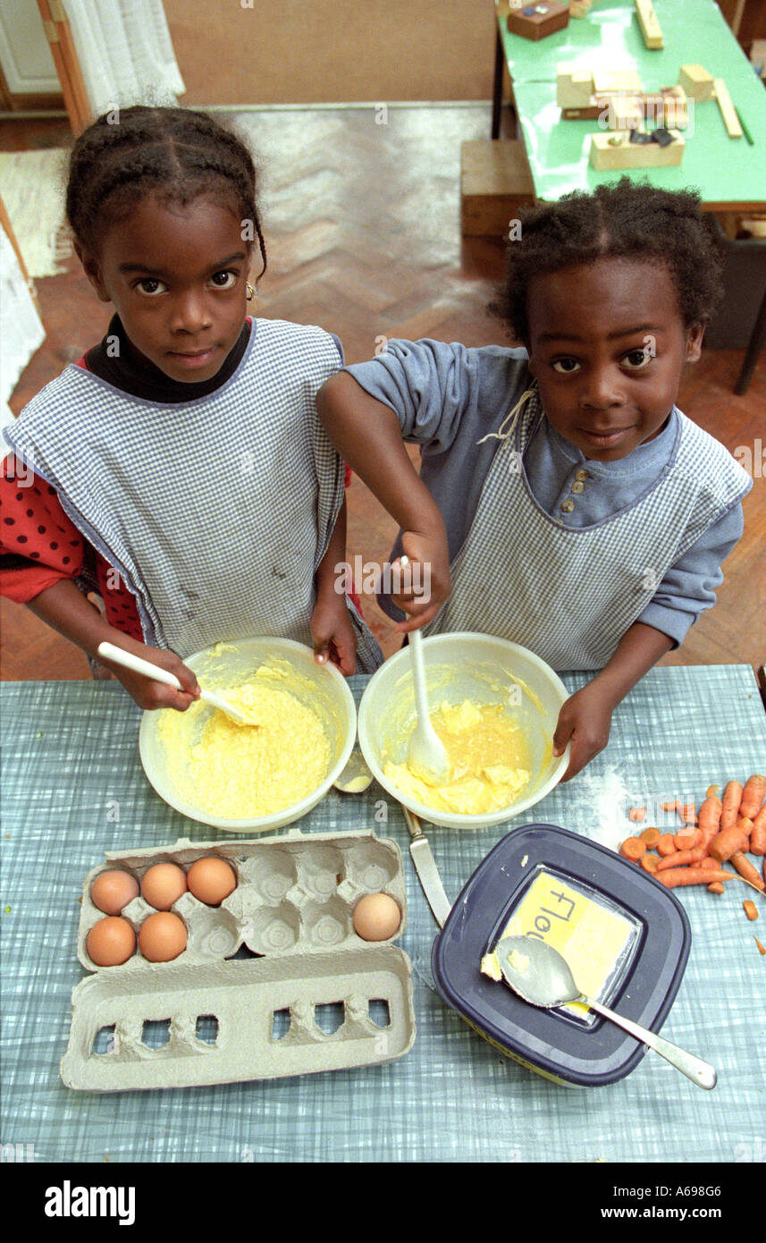 Children cook classroom hi-res stock photography and images - Alamy