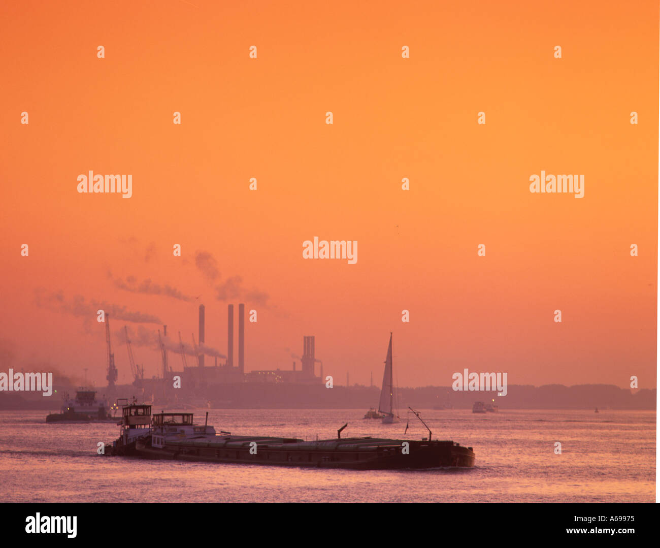 Netherlands river pollution hi-res stock photography and images - Alamy