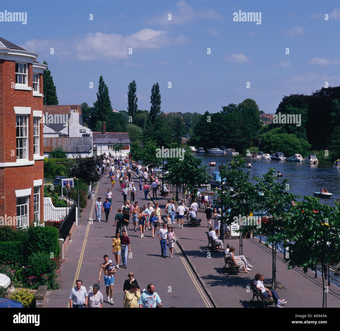River Dee at the Groves Chester Cheshire England Stock Photo - Alamy