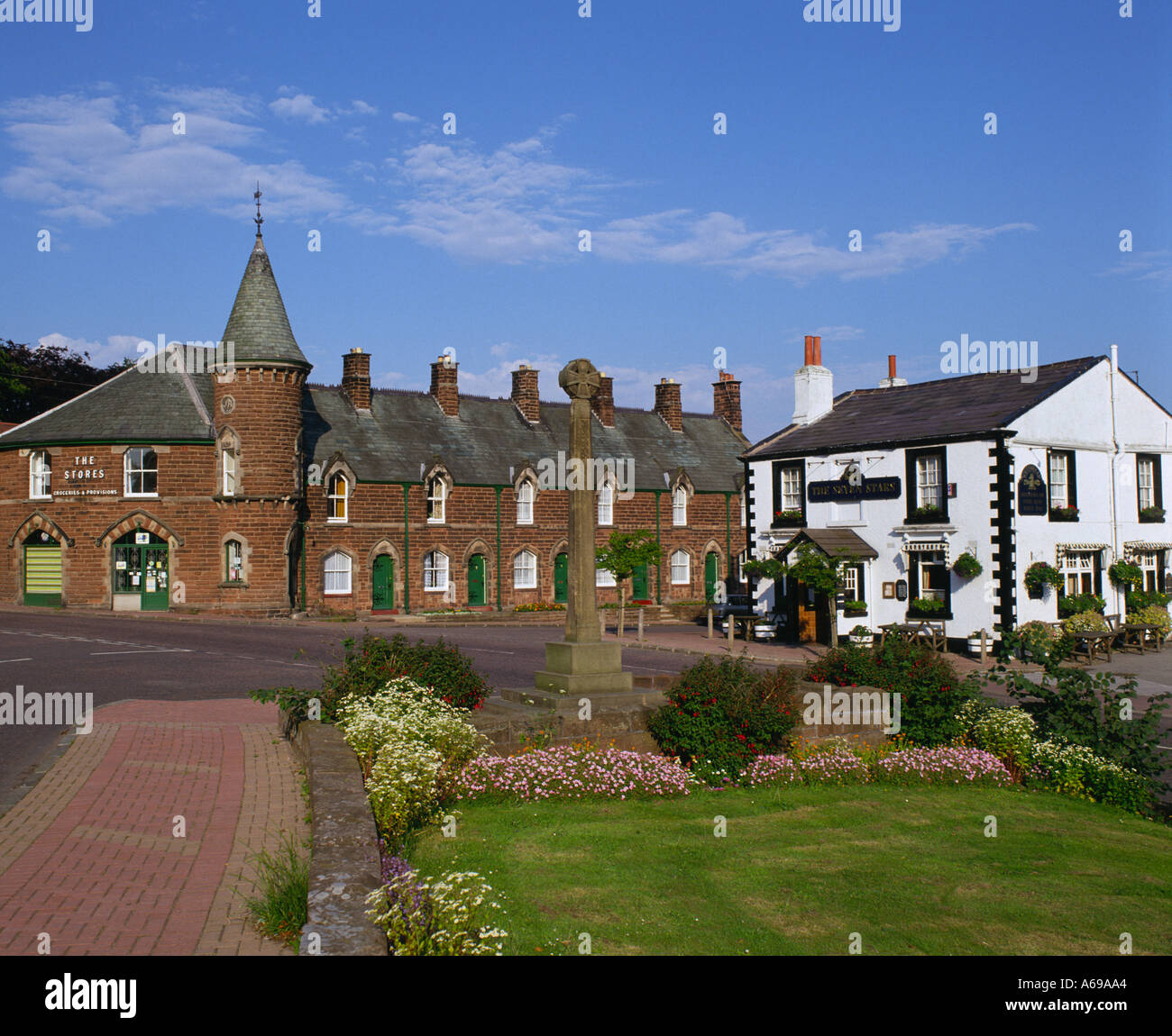 Thornton hough village hi-res stock photography and images - Alamy