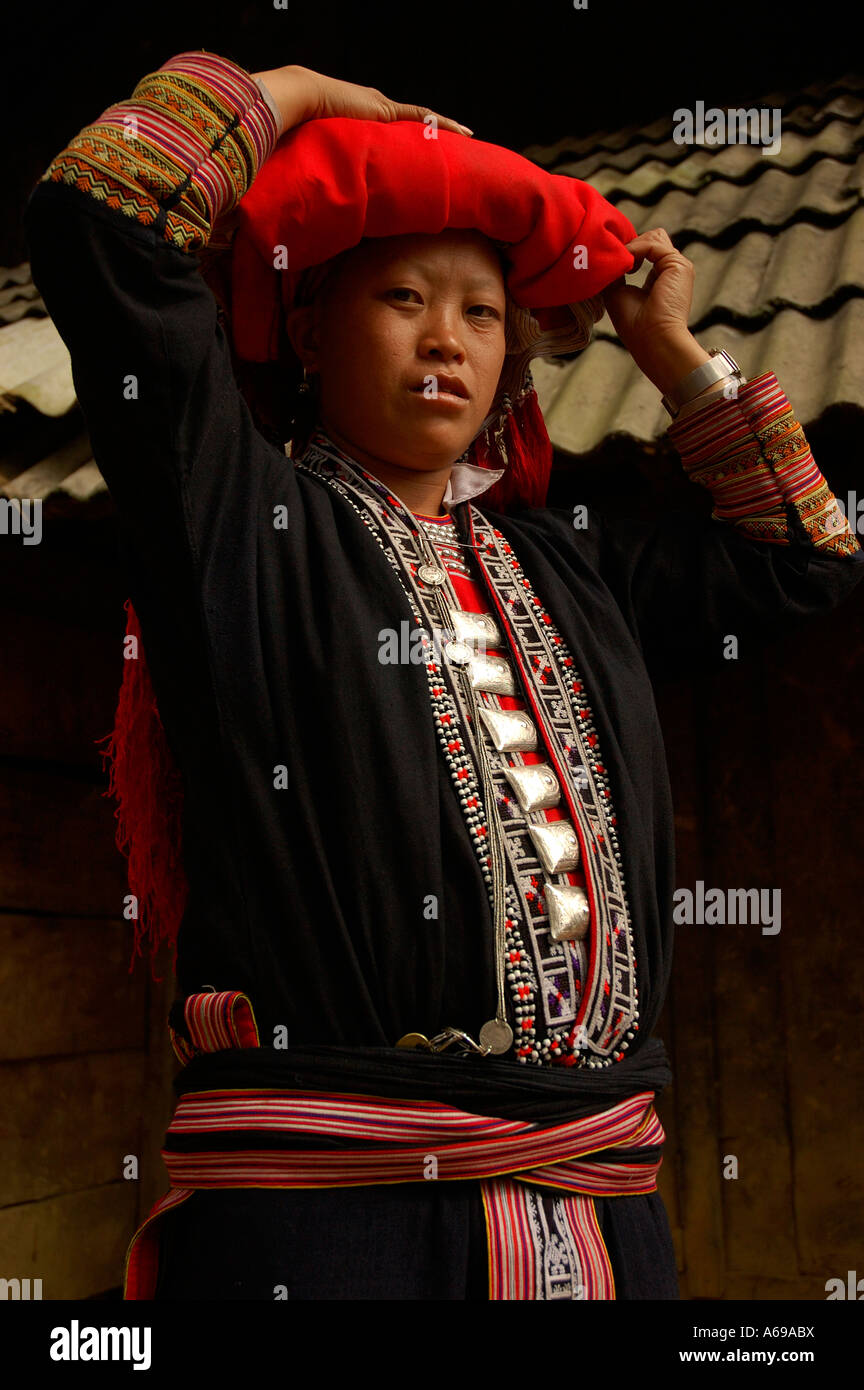 Red Dao Indigenous People, Ta Phin, Sapa, Vietnam Stock Photo - Alamy