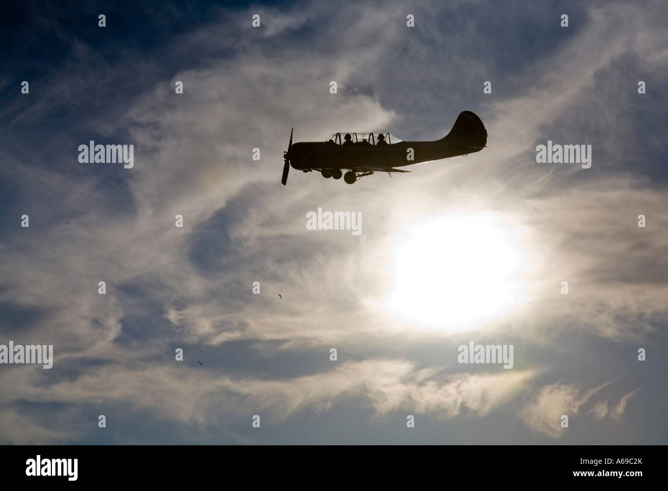 Aircraft sun silhouette hi-res stock photography and images - Alamy