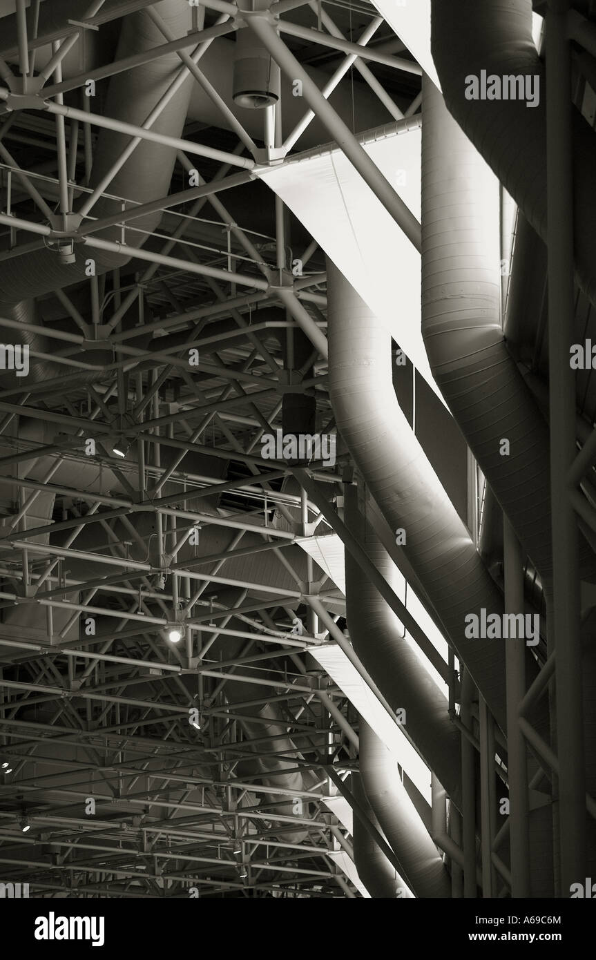 Industrial steel structural building supports Stock Photo - Alamy