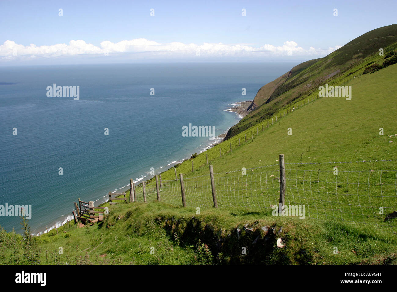 Countisbury south west coastal path hi-res stock photography and images ...