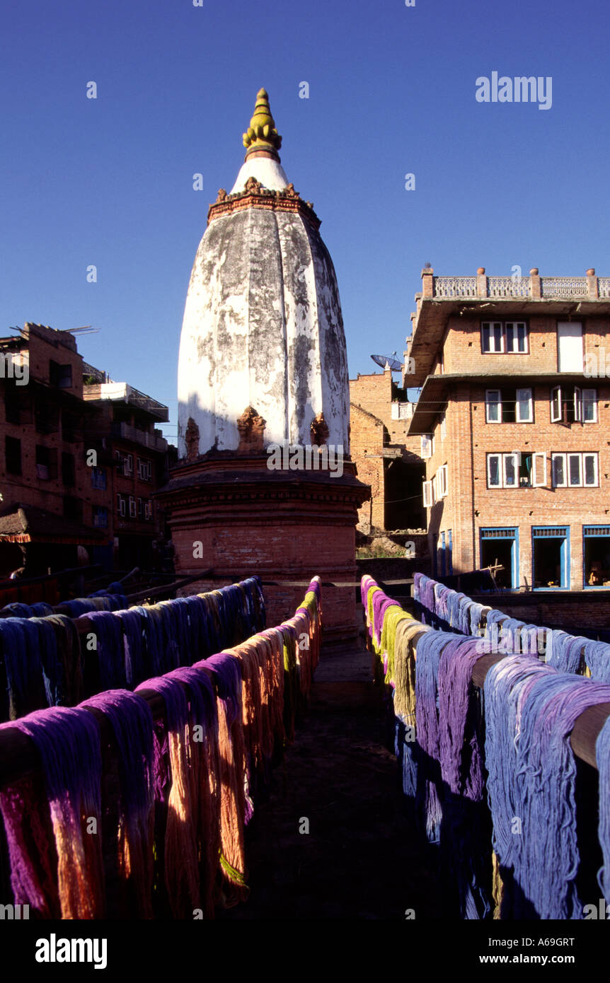 Nepal cloth dye hi-res stock photography and images - Alamy