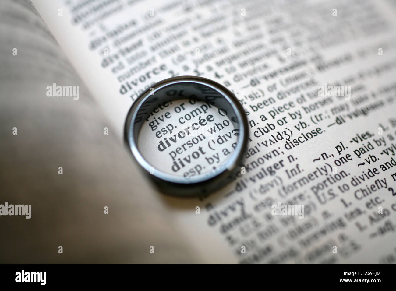 Divorcee hi-res stock photography and images - Alamy