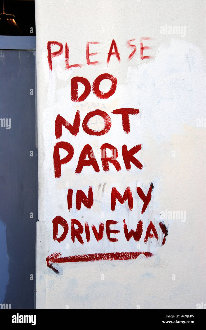 "Hand painted "Please Do Not Park In my Driveway" sign Stock Photo - Alamy
