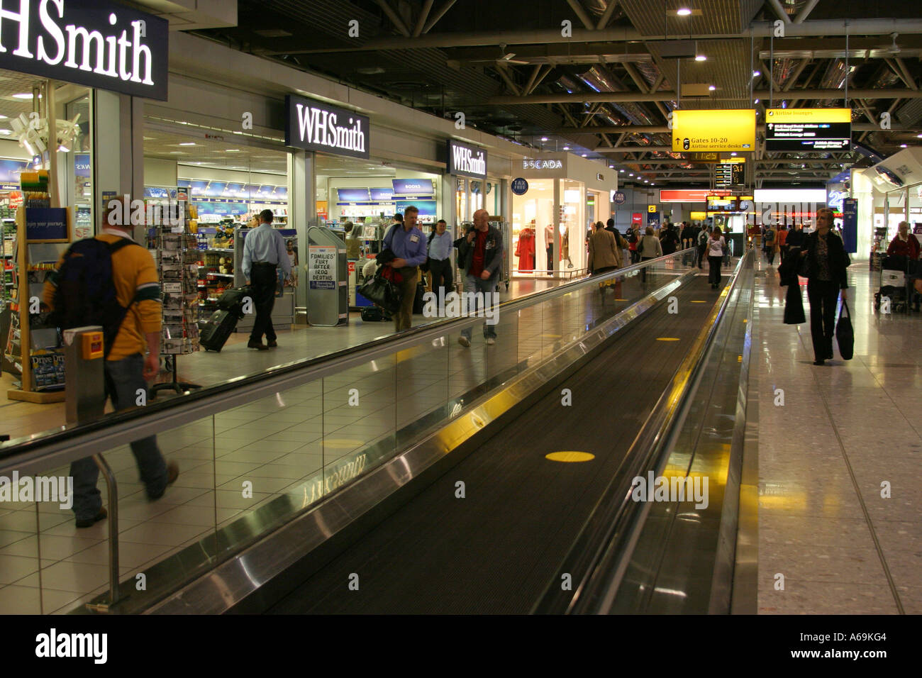Heathrow Airport Terminal 4 London UK Stock Photo - Alamy