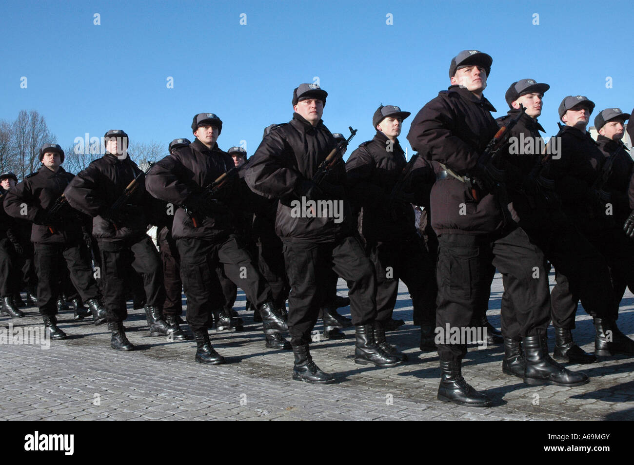 Pledge of allegiance police uniform hi-res stock photography and images ...
