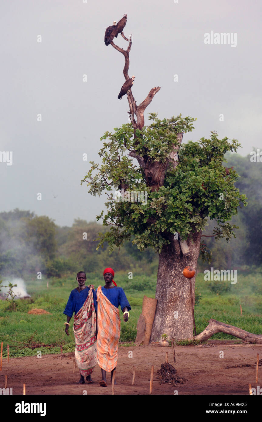 Dinka tribe hi-res stock photography and images - Alamy