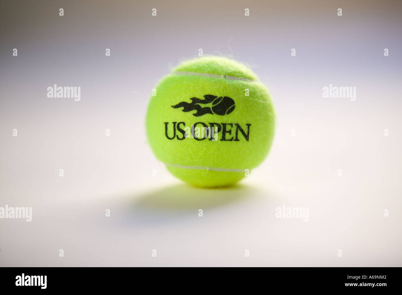 Us open tennis ball hi-res stock photography and images - Alamy