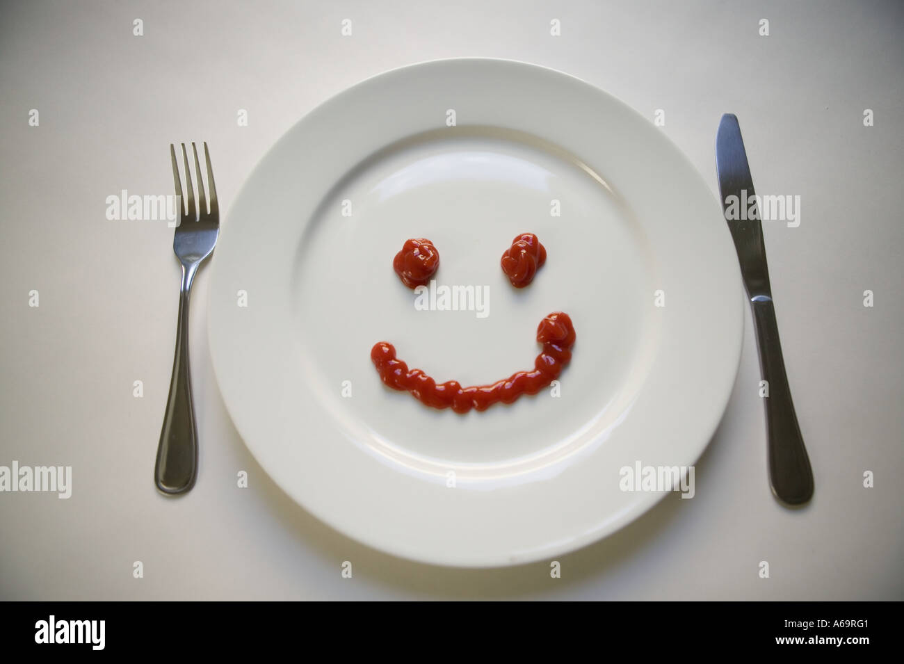 Tomato ketchup smiley face hi-res stock photography and images - Alamy