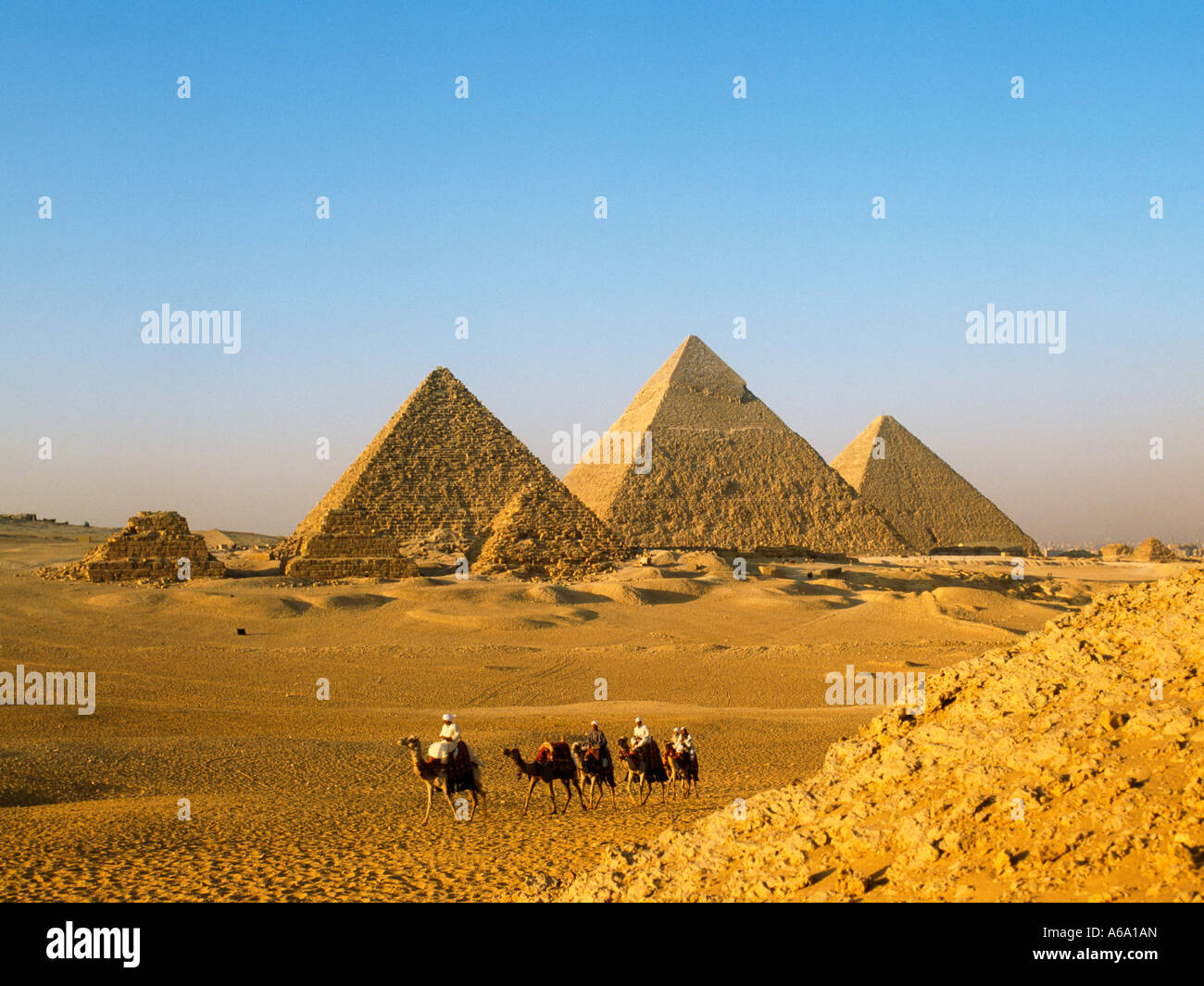 Pyramids of egypt hi-res stock photography and images - Alamy
