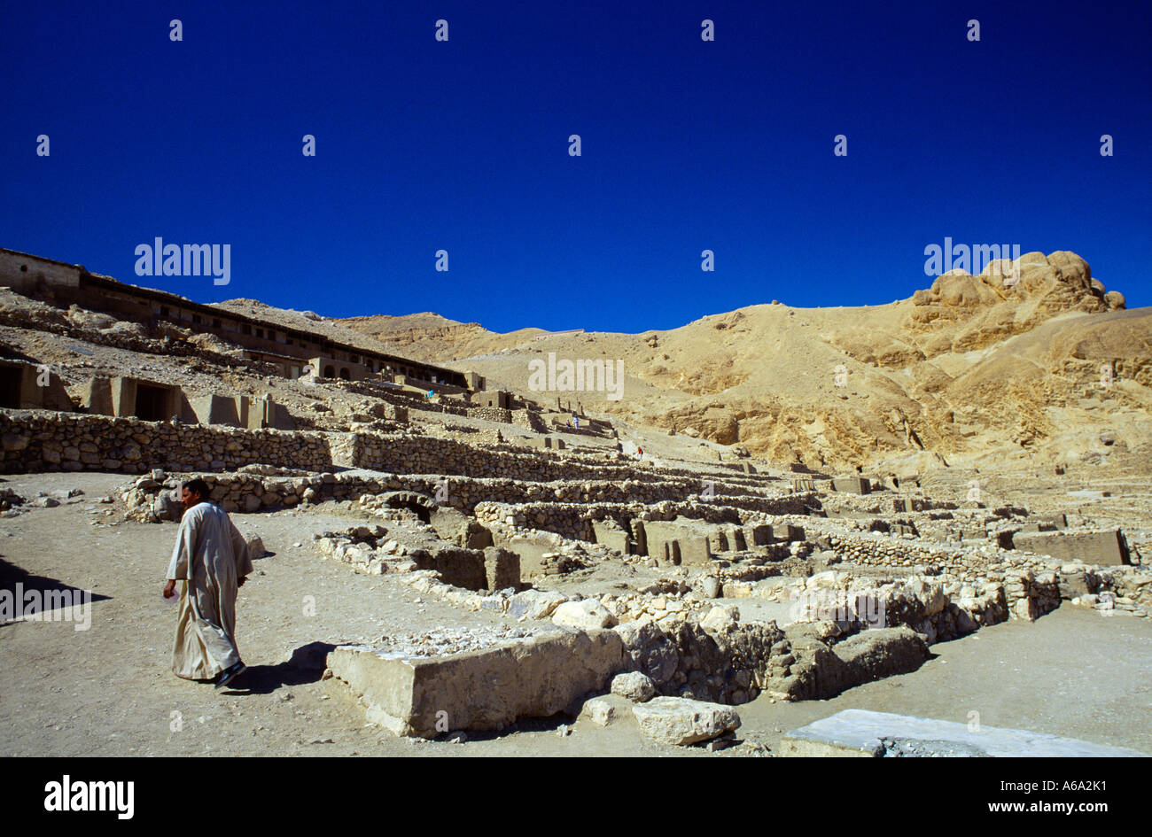 Deir el medina hi-res stock photography and images - Alamy