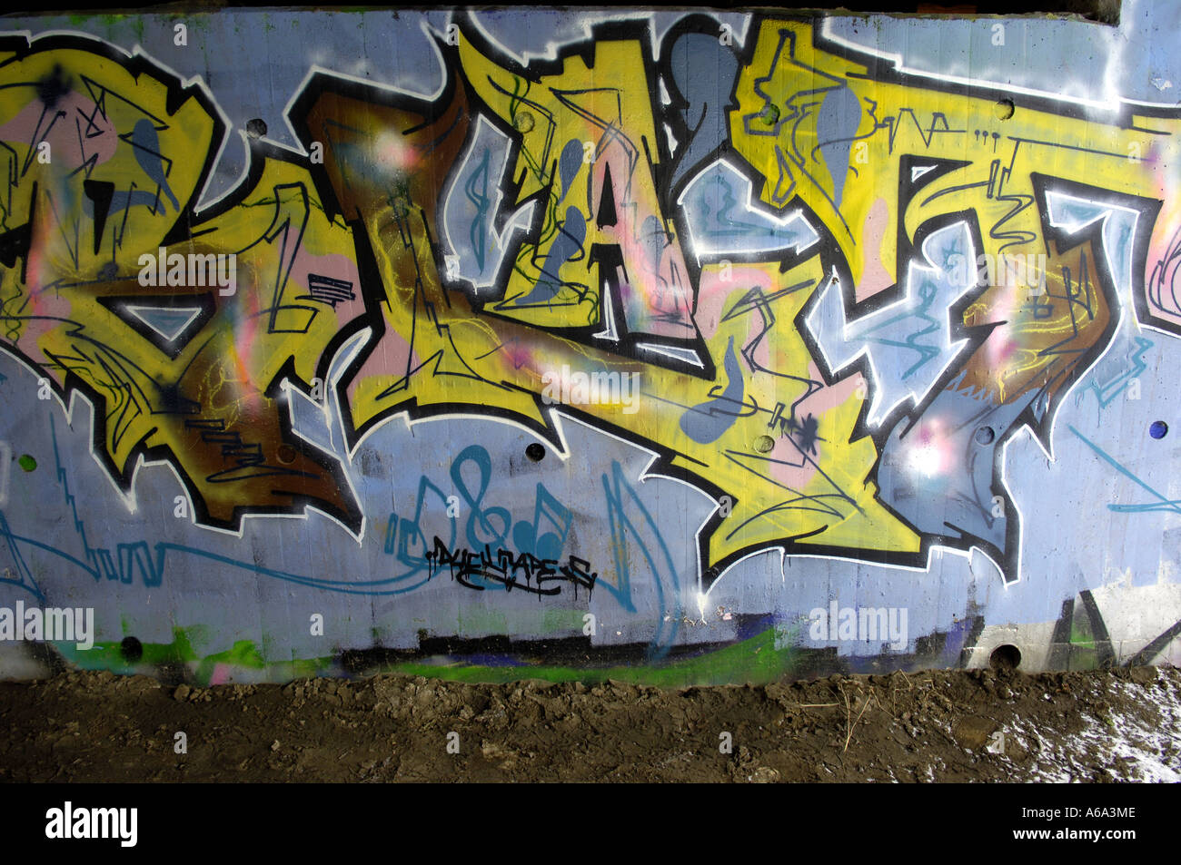 colourful detail abstract tags tagging tag spraypaint aerosol statement ...